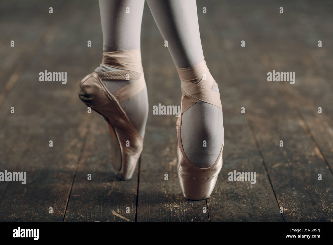 Ballerina legs in pointe close up Stock Photo - Alamy