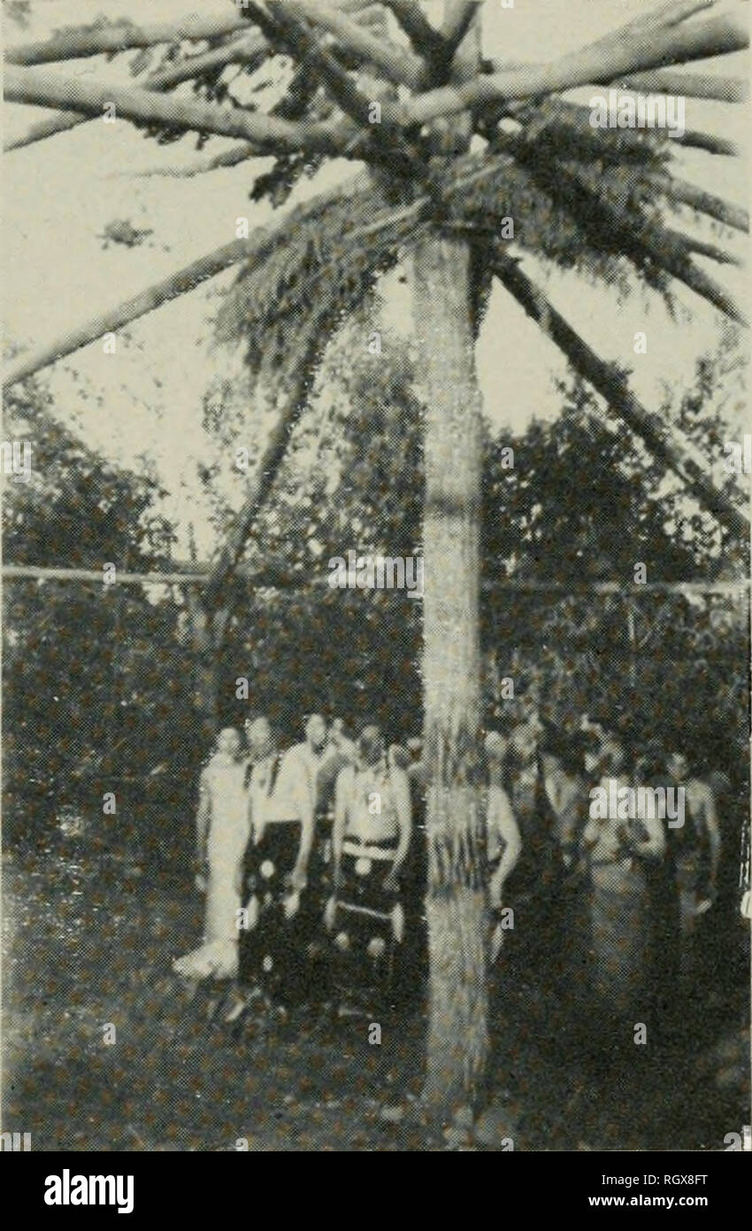 Two resting dancers hi-res stock photography and images - Alamy
