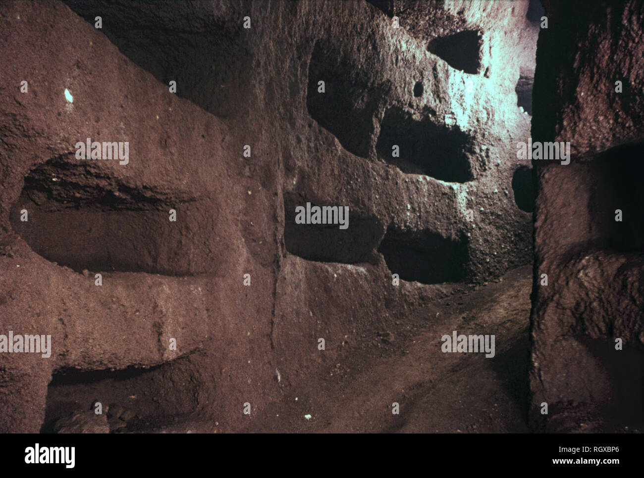 Burial chambers of the 3rd gallery, Catacombs of Santa Domitilla,Rome ...