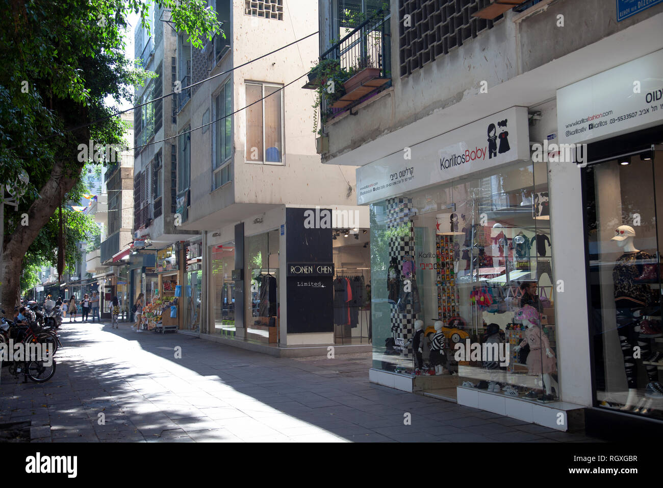 Dizengoff Street in Tel Aviv, israel Stock Photo - Alamy