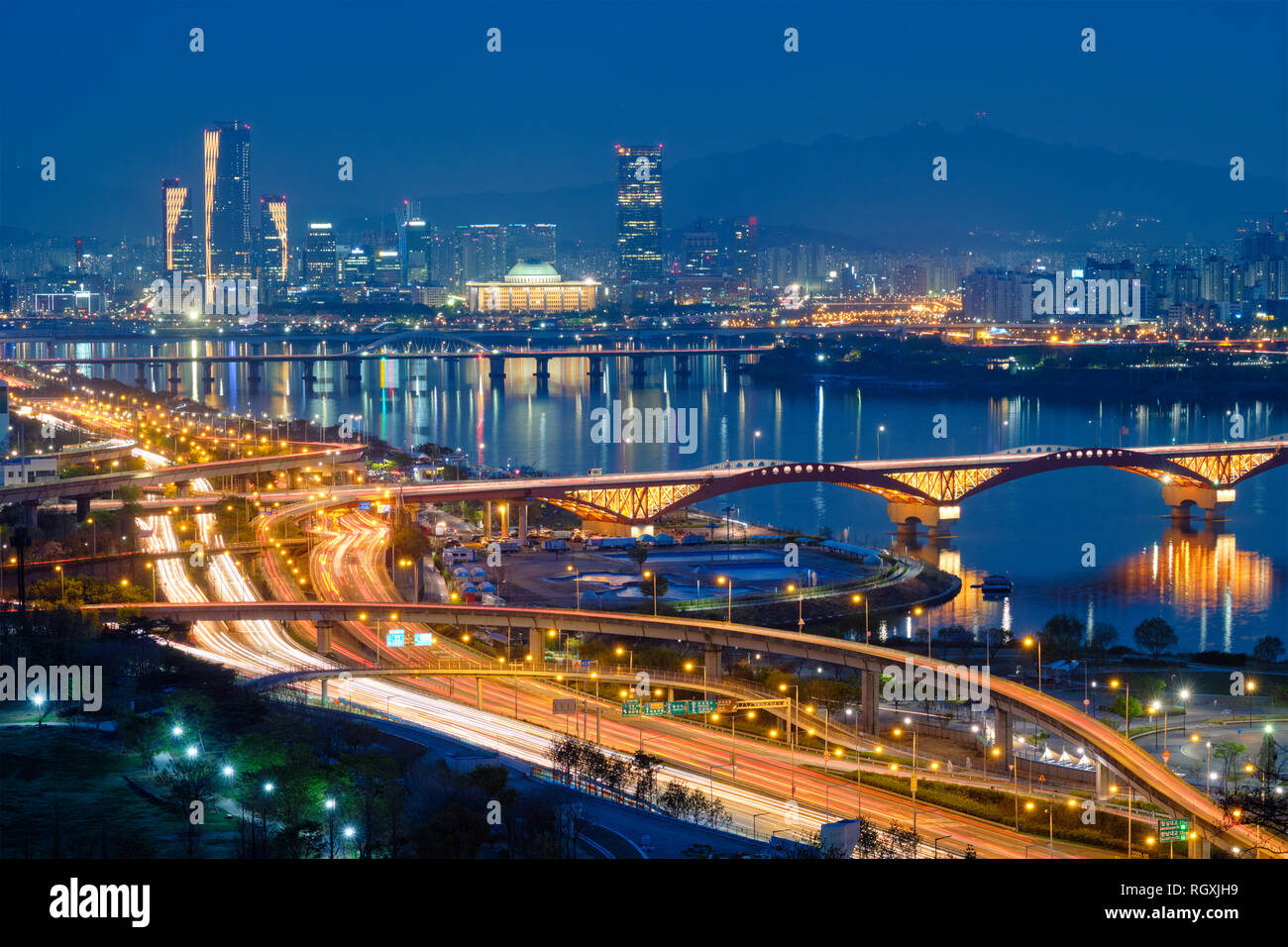 Aerial view of Seoul downtown cityscape and Seongsan bridge over Han ...