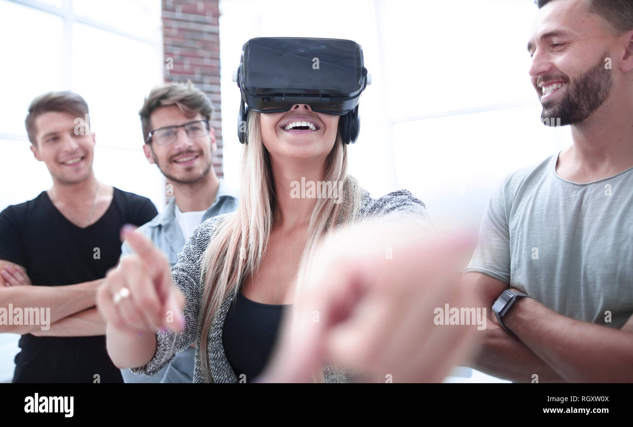 Girl in VR glasses of virtual reality Stock Photo - Alamy