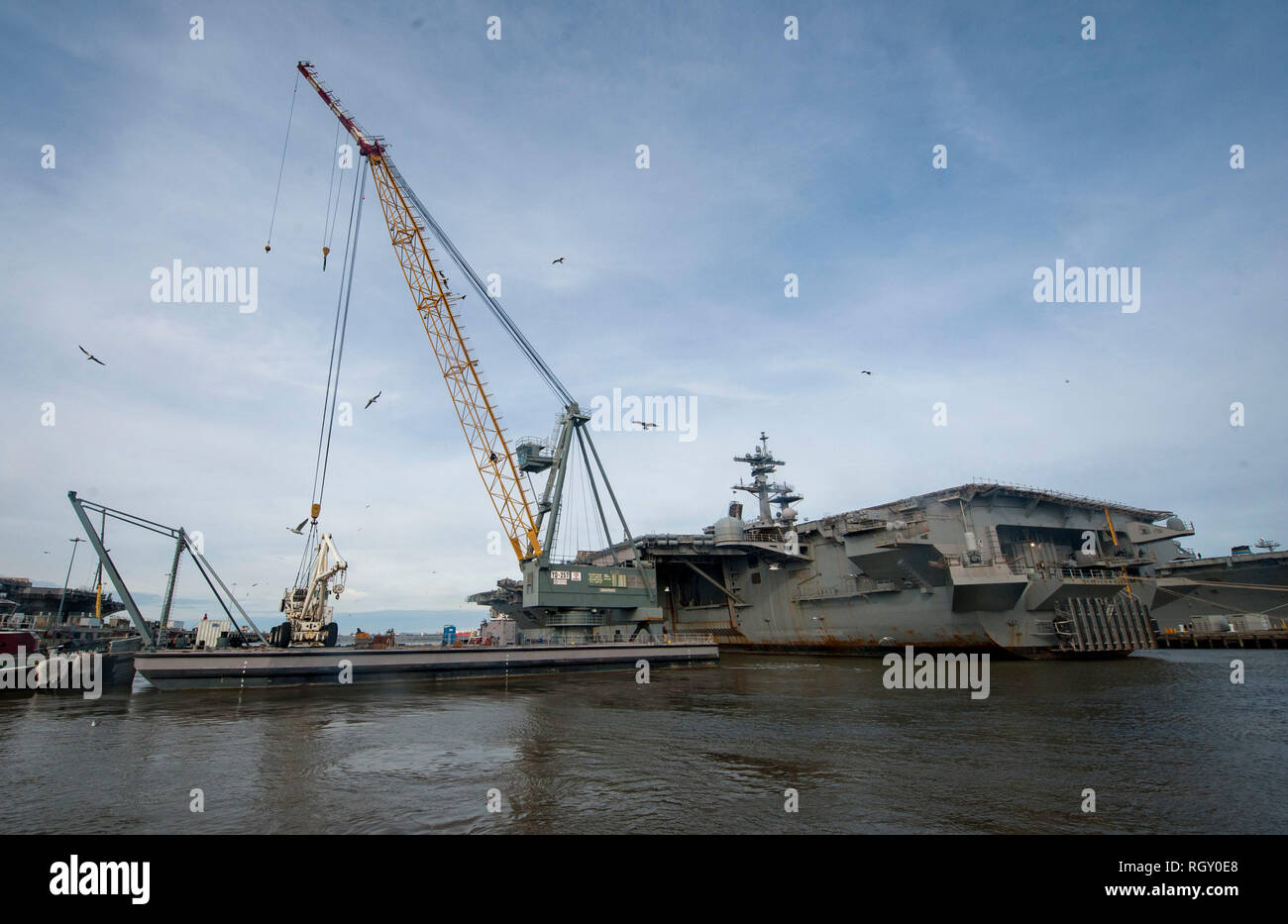 Tilly crash crane hi-res stock photography and images - Alamy
