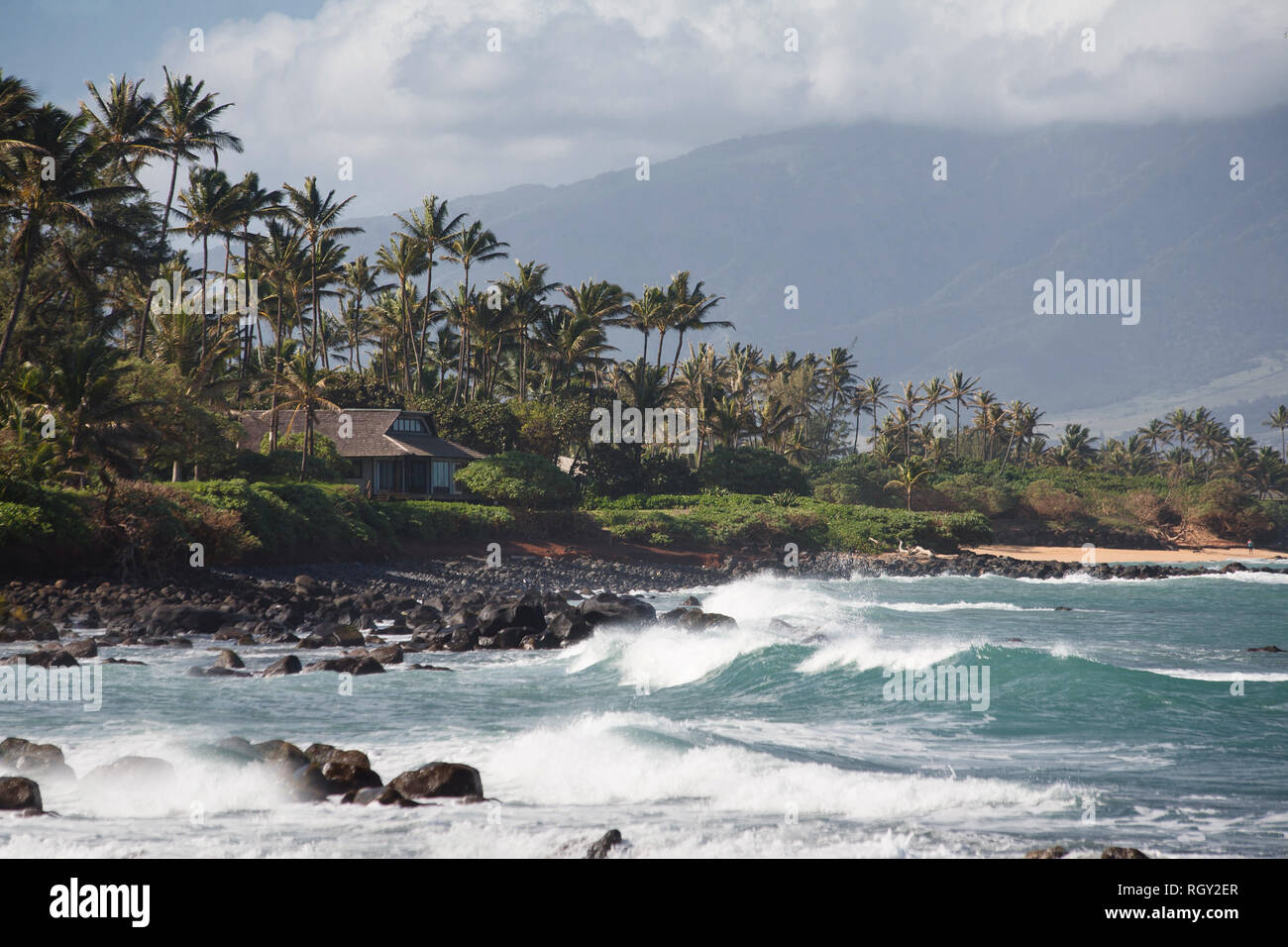 Villas near beach luxury hi-res stock photography and images - Alamy