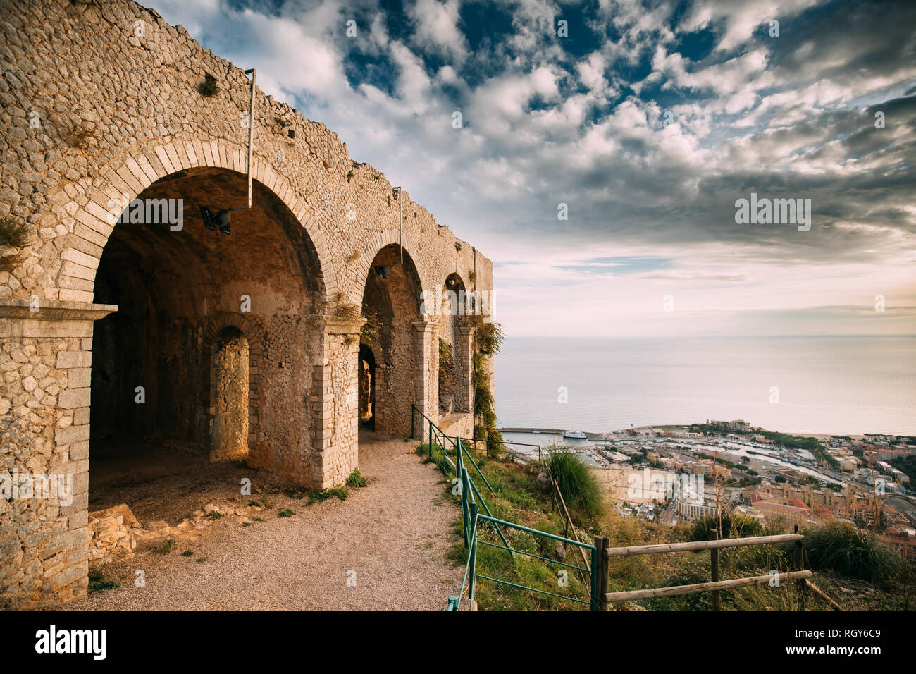 Roman temple remains and ancient wall hi-res stock photography and ...