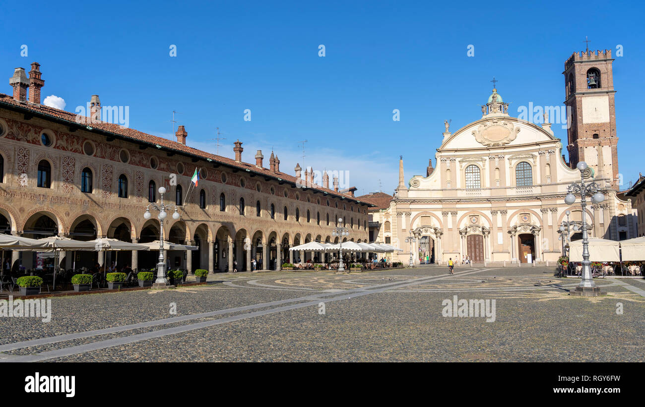 Vigevano, Pavia, Lombardy, Italy: the historic main square of the city ...