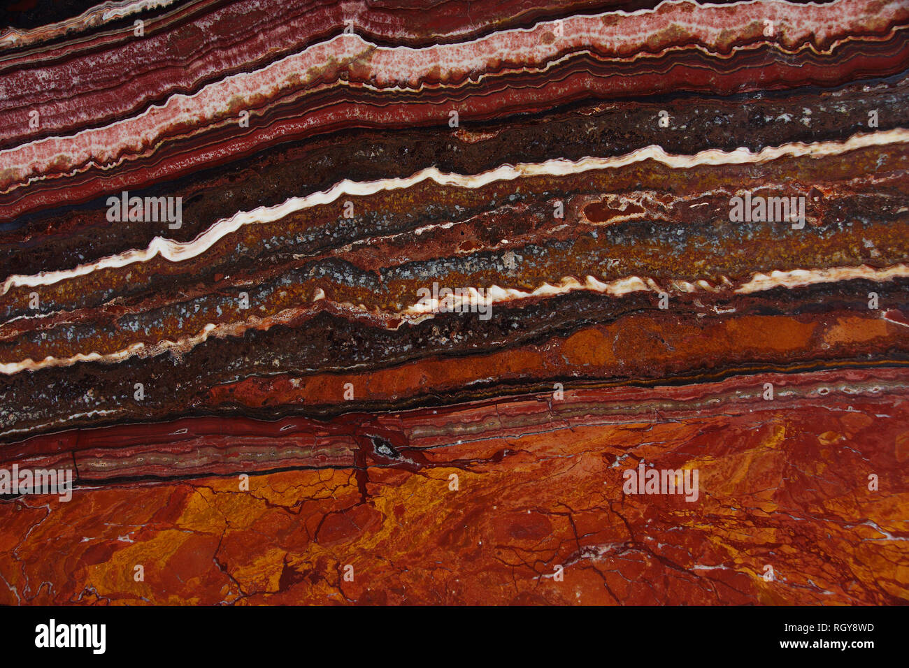 Red background with stone structure with stripes Onice Fantastico Stock ...