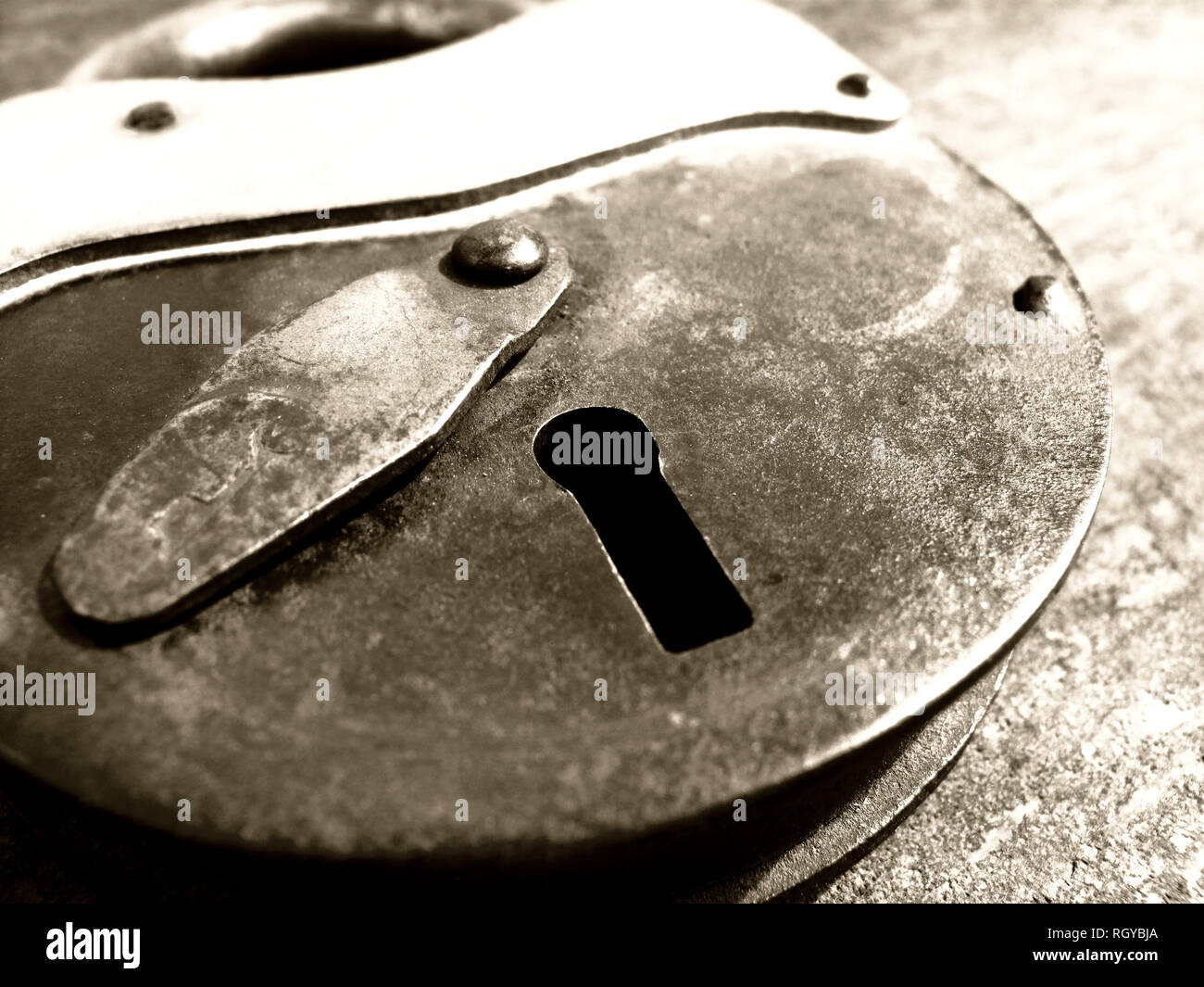 Antique large padlock hi-res stock photography and images - Alamy
