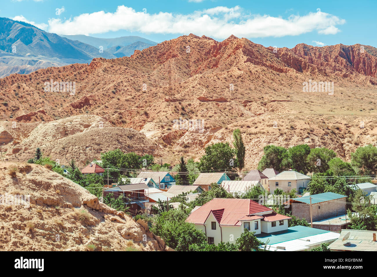 Beautiful mountain treescape hi-res stock photography and images - Alamy