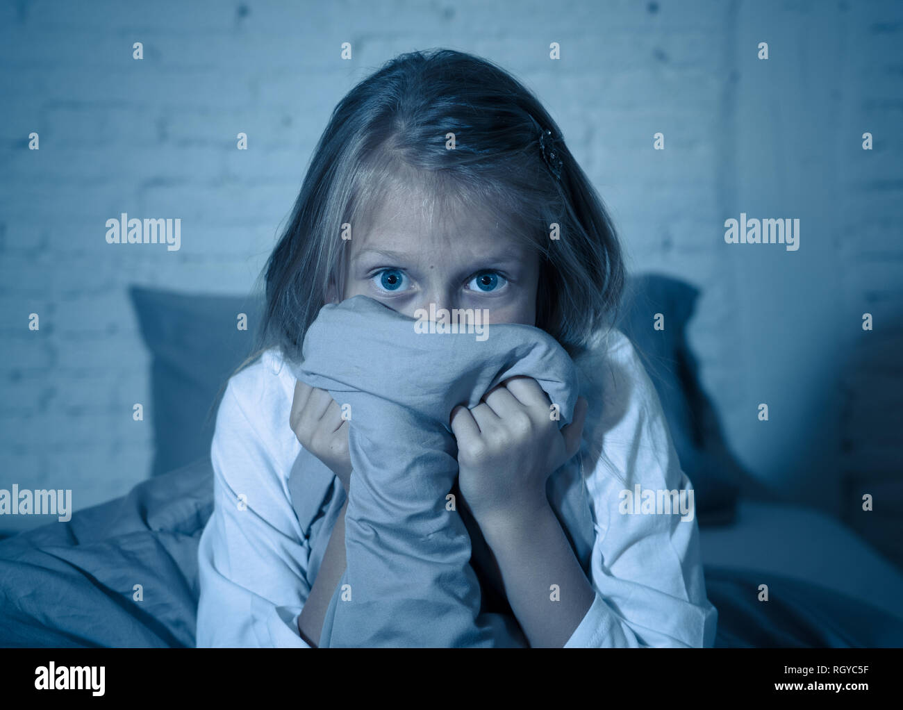 Creepy child girl hi-res stock photography and images - Alamy