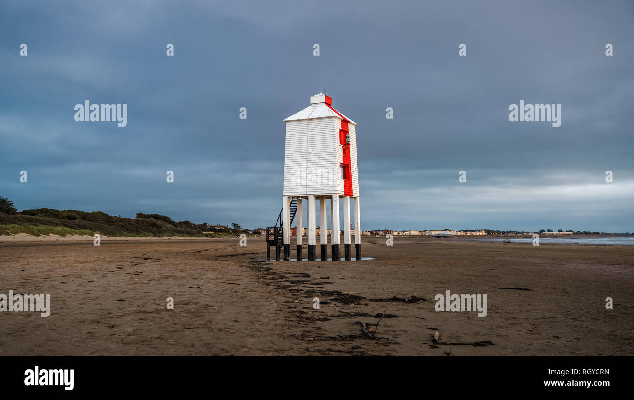 A cloudy evening at the Low Lighthouse in Burnham-on-Sea, Somerset ...