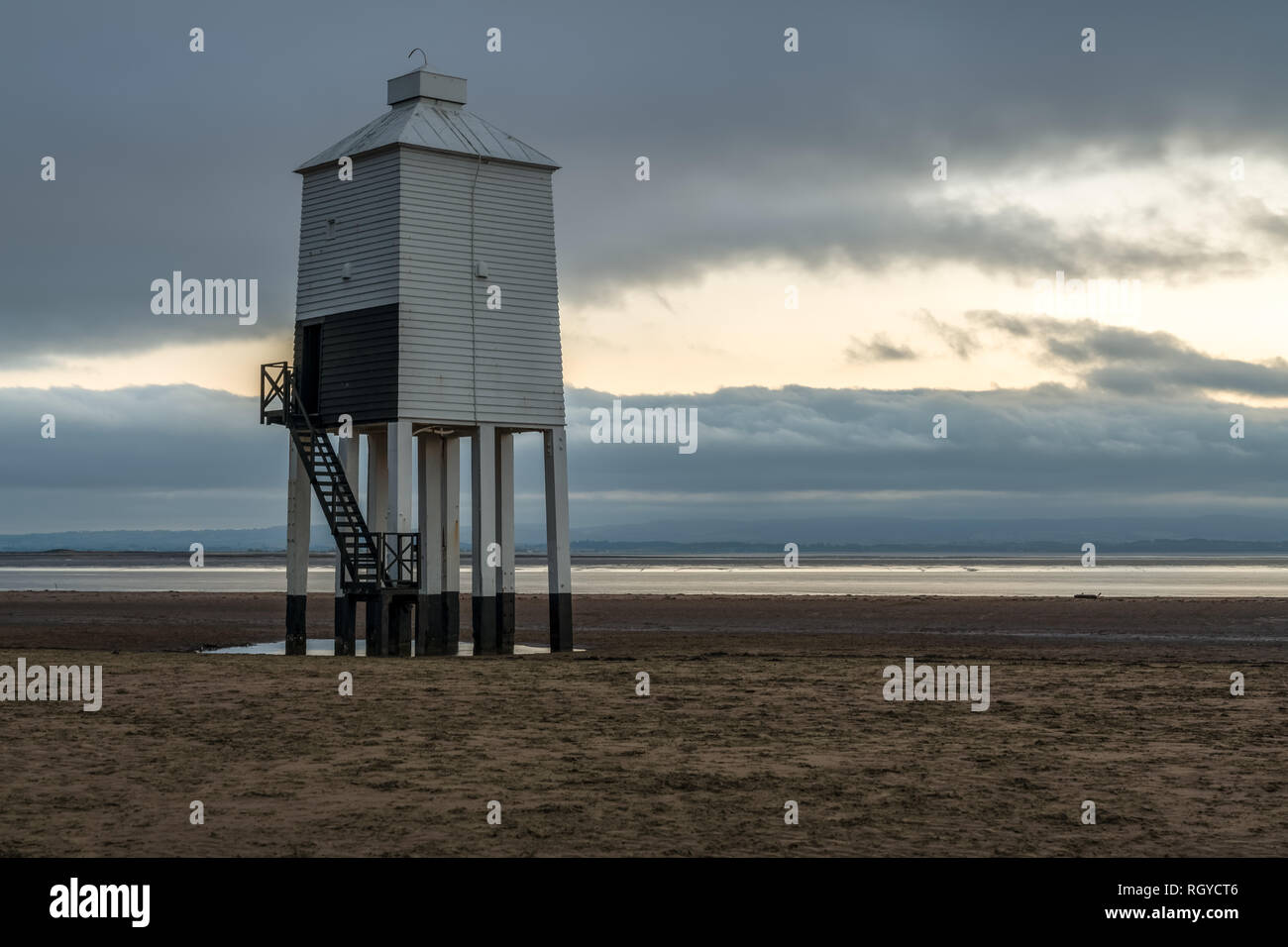 A cloudy evening at the Low Lighthouse in Burnham-on-Sea, Somerset ...