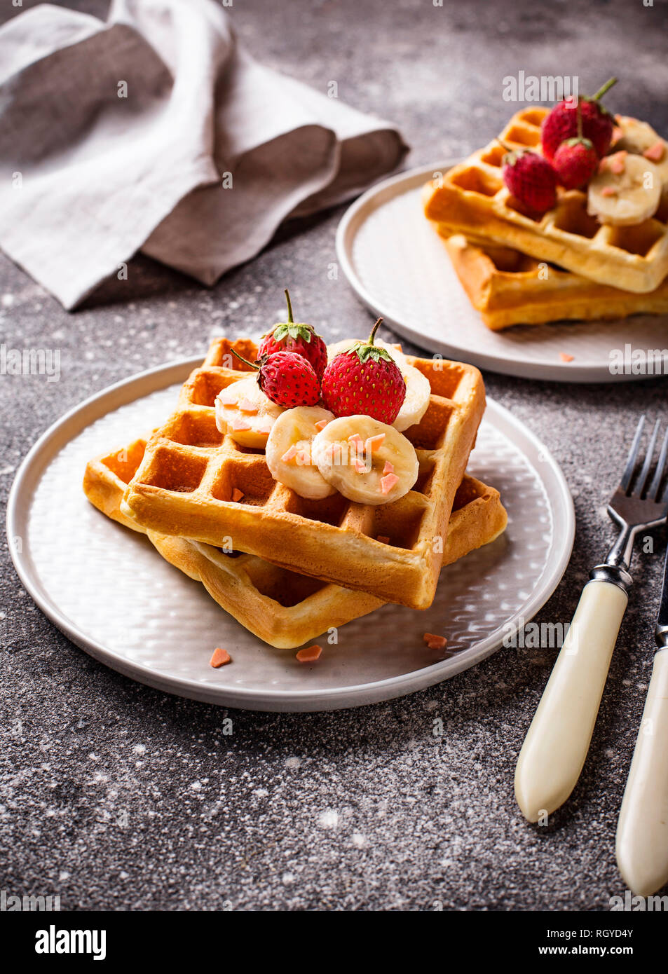 Belgium waffles strawberries hi-res stock photography and images - Alamy