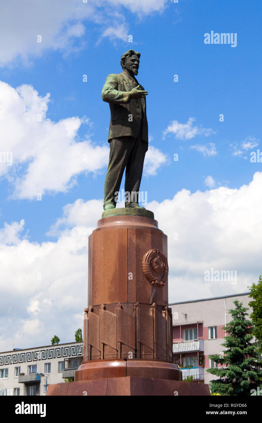 Monument to Kalinin on quay of a city of Kaliningrad Stock Photo - Alamy