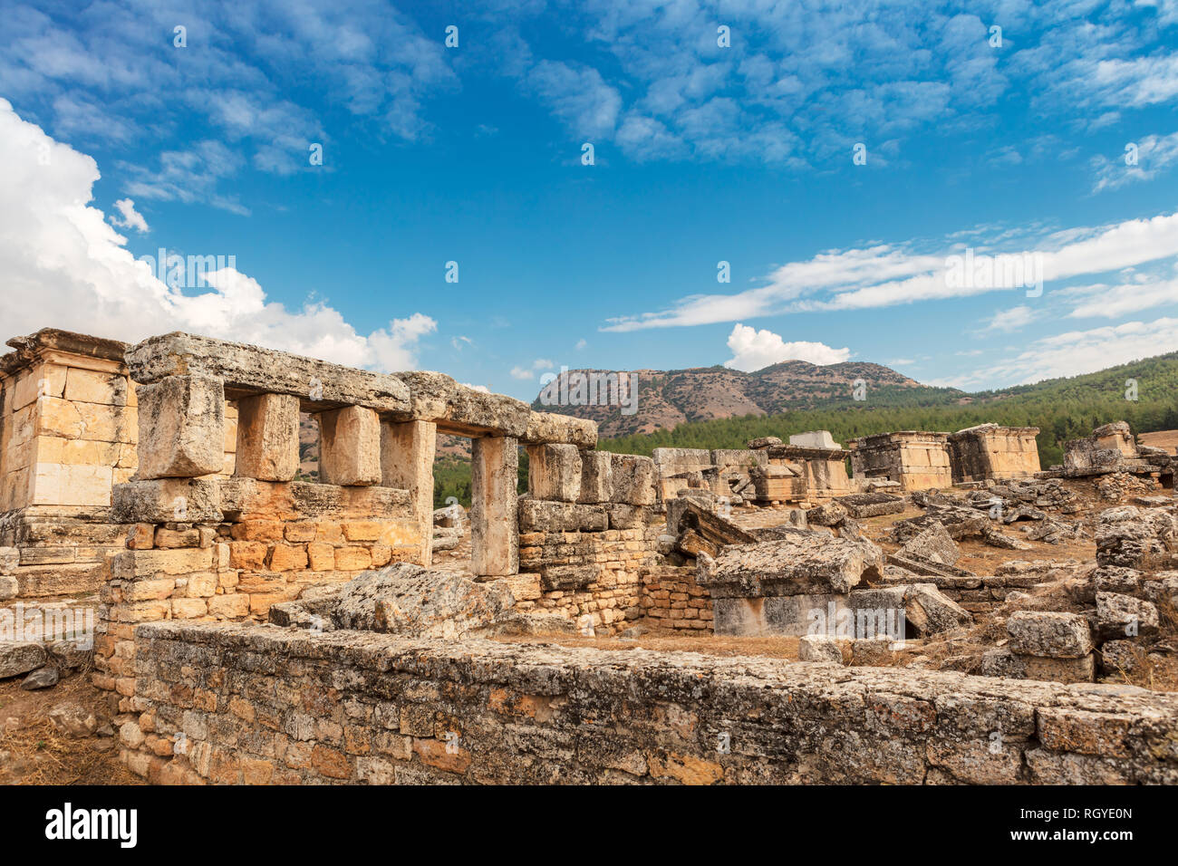 Hierapolis pamukkale archaeology museum hi-res stock photography and images - Alamy