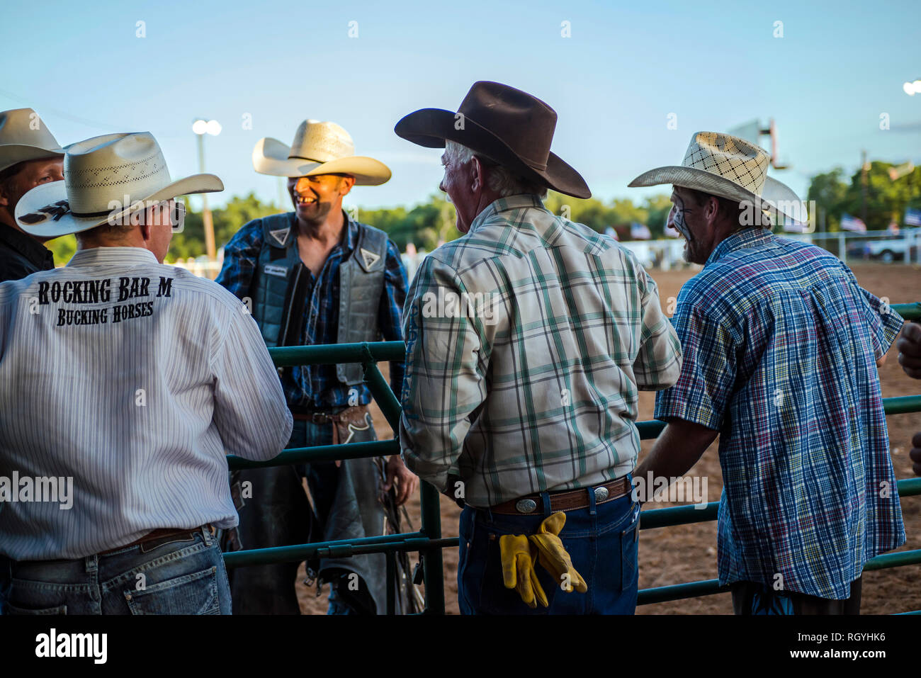 Rodeo cowboys hi-res stock photography and images - Alamy