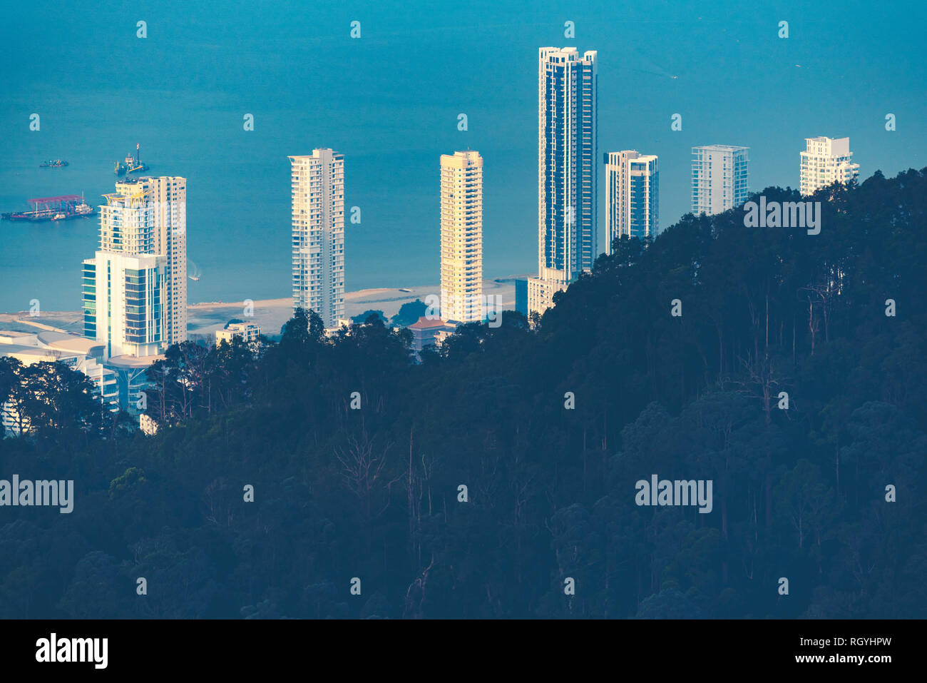 Penang cityscape, view from Penang hills Stock Photo - Alamy