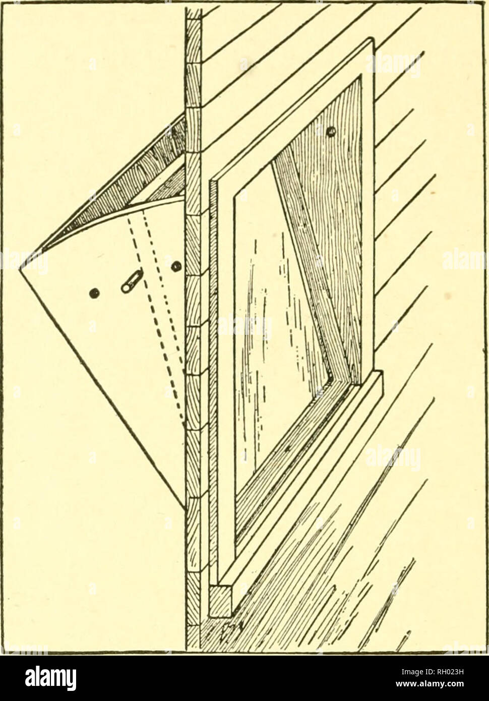 Round shaft opening hi-res stock photography and images - Alamy
