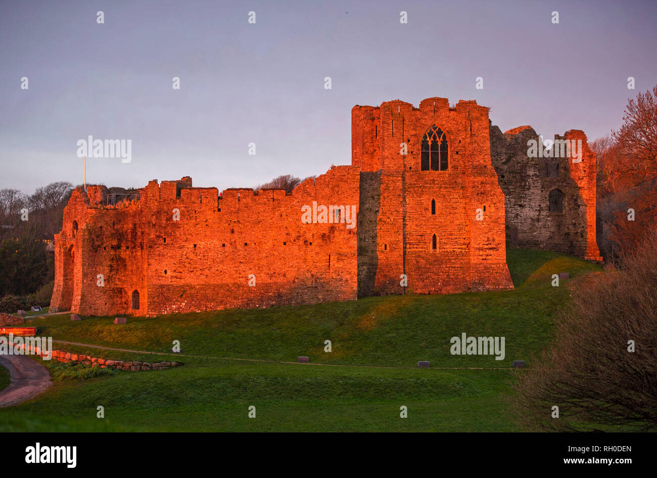 Mumbles at night hi-res stock photography and images - Alamy