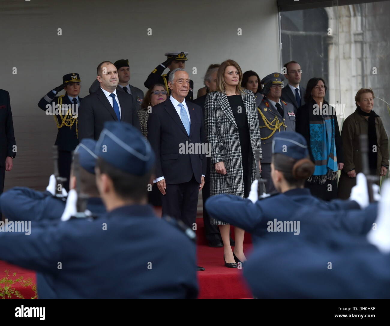 Lisbon. 30th Jan, 2019. Portuguese President Marcelo Rebelo de Sousa (C) welcomes visiting ...