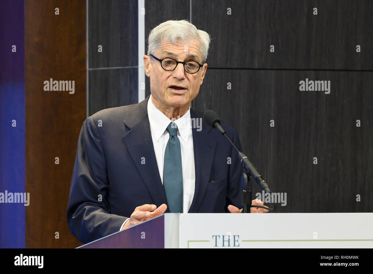 Secretary of treasury robert rubin hi-res stock photography and images ...