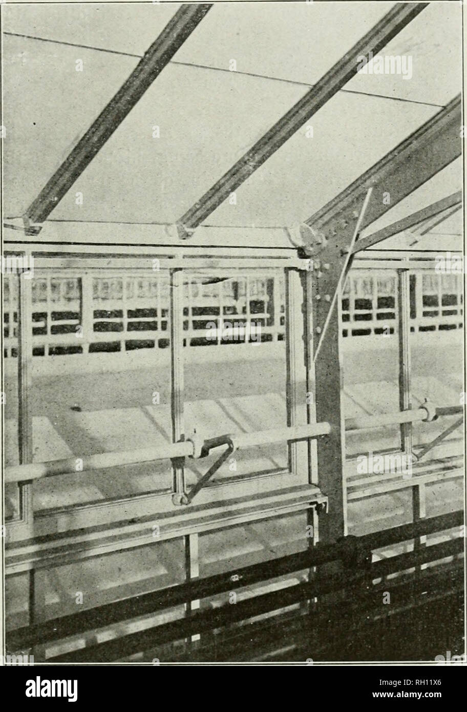 Iron rafters hi-res stock photography and images - Alamy