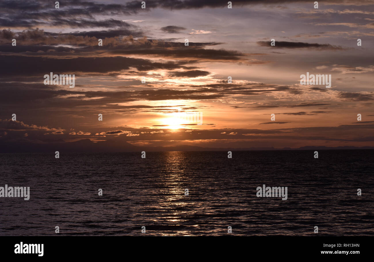 Beautiful sunset and sunrise hi-res stock photography and images - Alamy