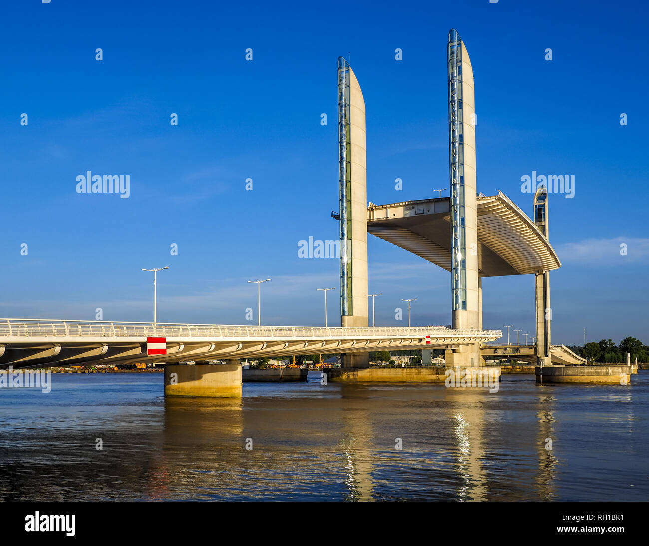 Pont Jacques Chaban-Delmas, Bridge, Garonne, Bordeaux, Gironde, France ...