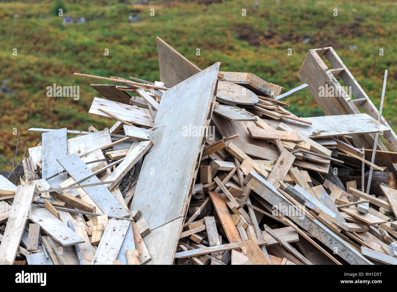 Timber offcuts hi-res stock photography and images - Alamy