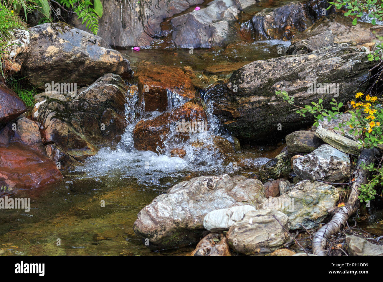 Boulders tumbling hi-res stock photography and images - Alamy