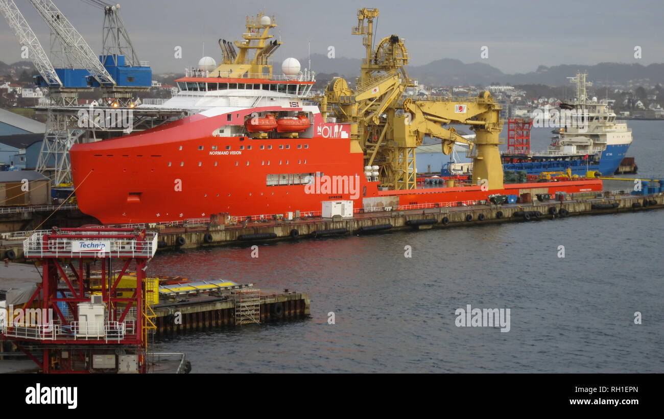 Das Off Shore Versorgungsschiff MS Normand Vision" im Hafen von ...