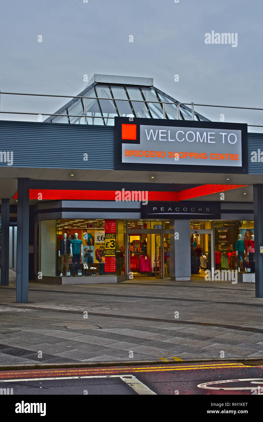 Bridgend Shopping Centre in Brackla Street, Bridgend, S.Wales UK Stock ...
