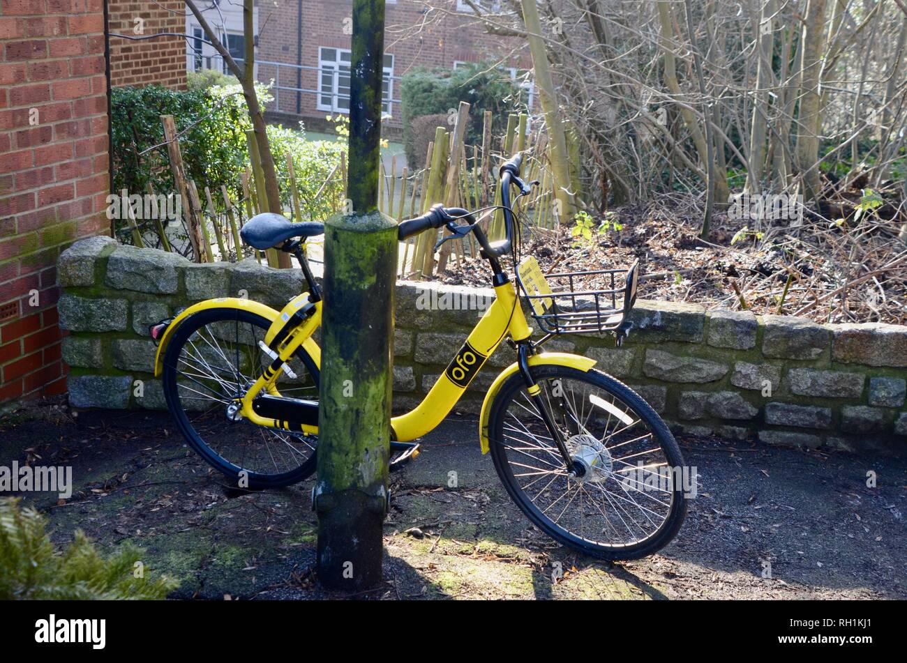 Dumped bike hi-res stock photography and images - Alamy