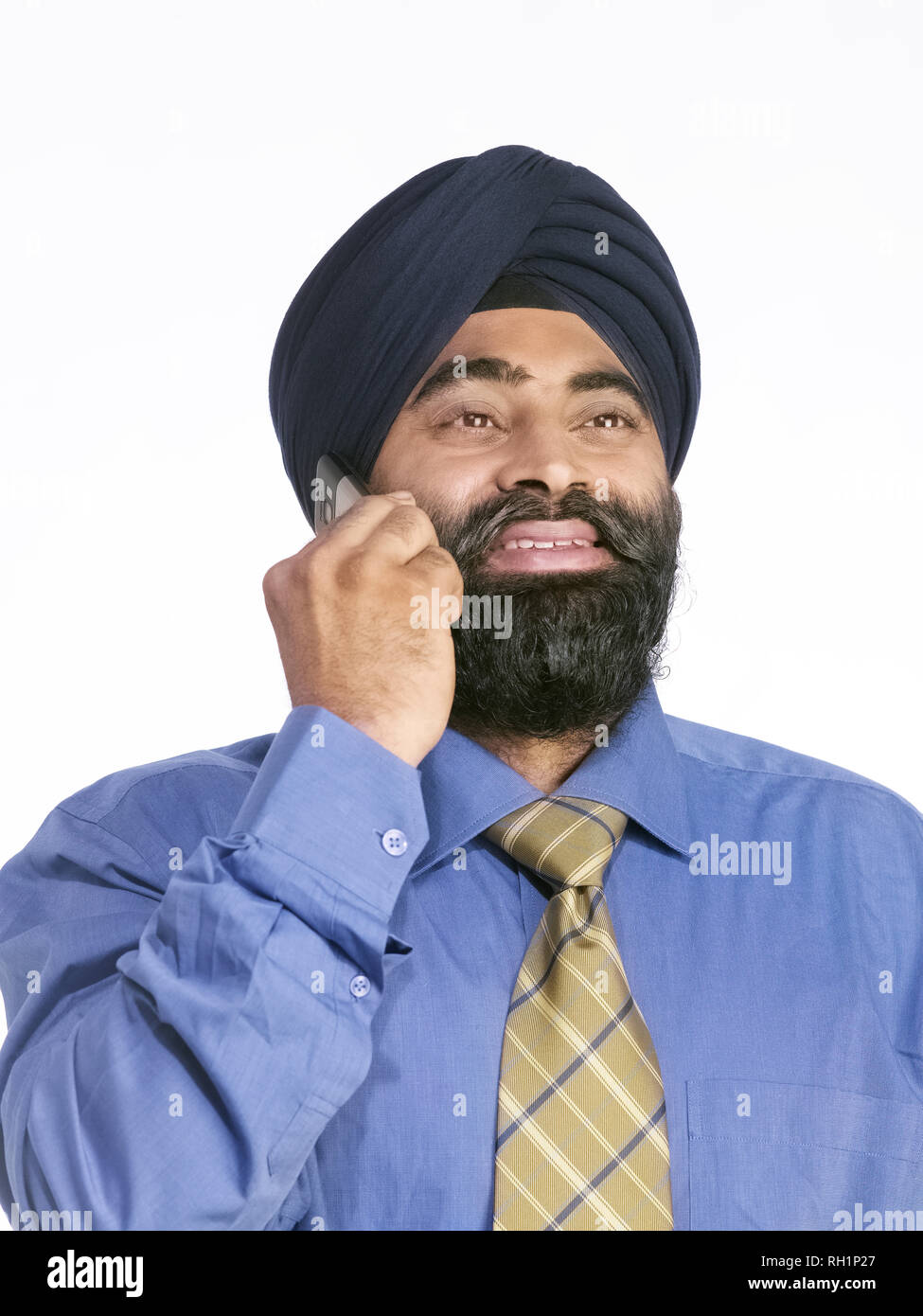 PORTRAIT OF A SIKH SARDAR MAN TALKING ON MOBILE Stock Photo - Alamy