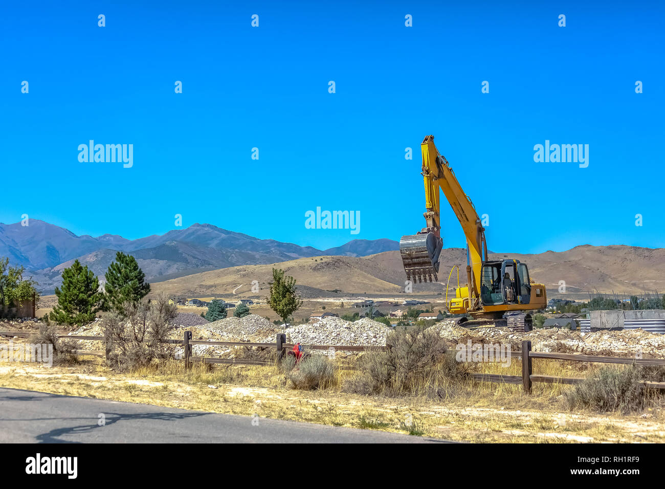 Heavy duty machinery on a construction site Stock Photo - Alamy