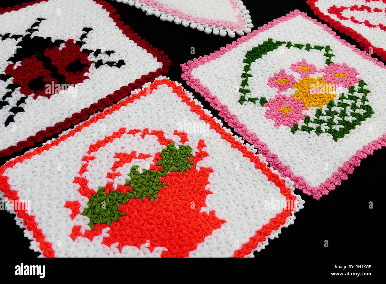 Hand knitted bath fiber hi-res stock photography and images - Alamy
