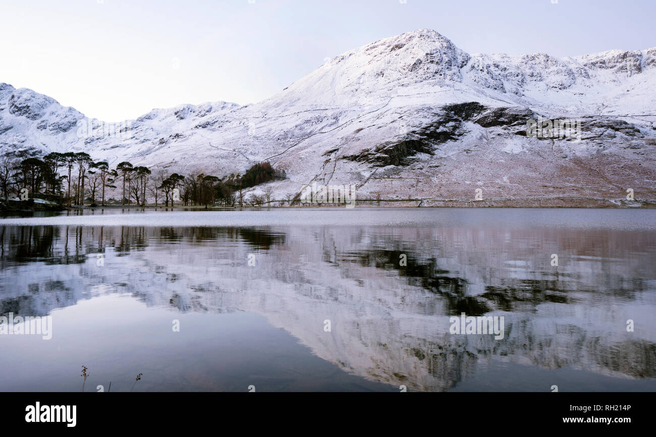 Snow on the hills around Buttermere in the Lake District, Cumbria ...