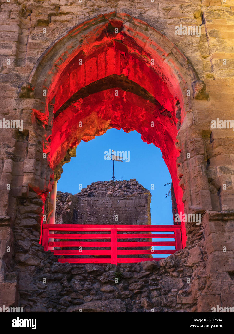 Red castle keep hi-res stock photography and images - Alamy