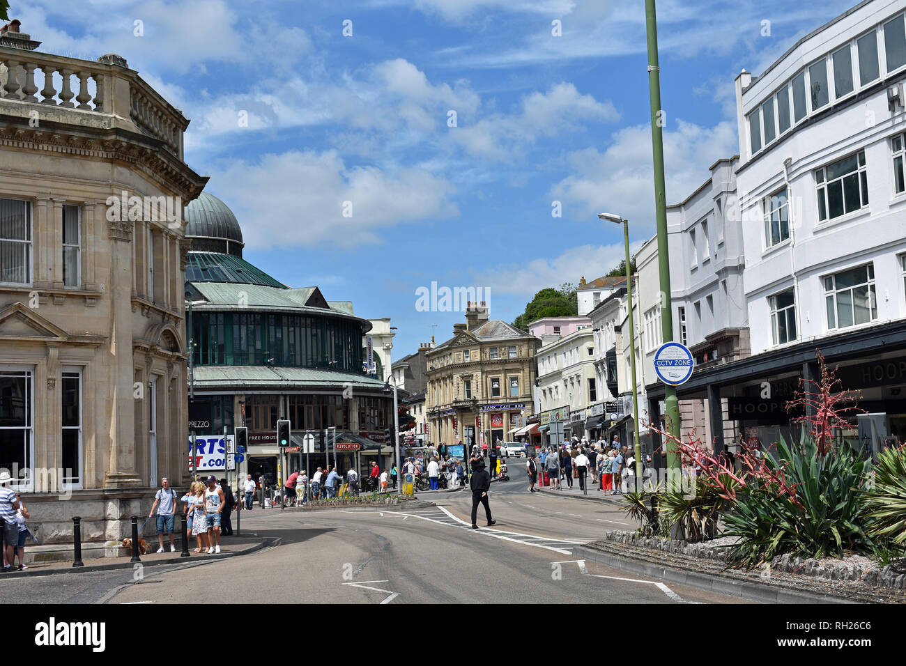 Shops Torquay High Resolution Stock Photography and Images - Alamy