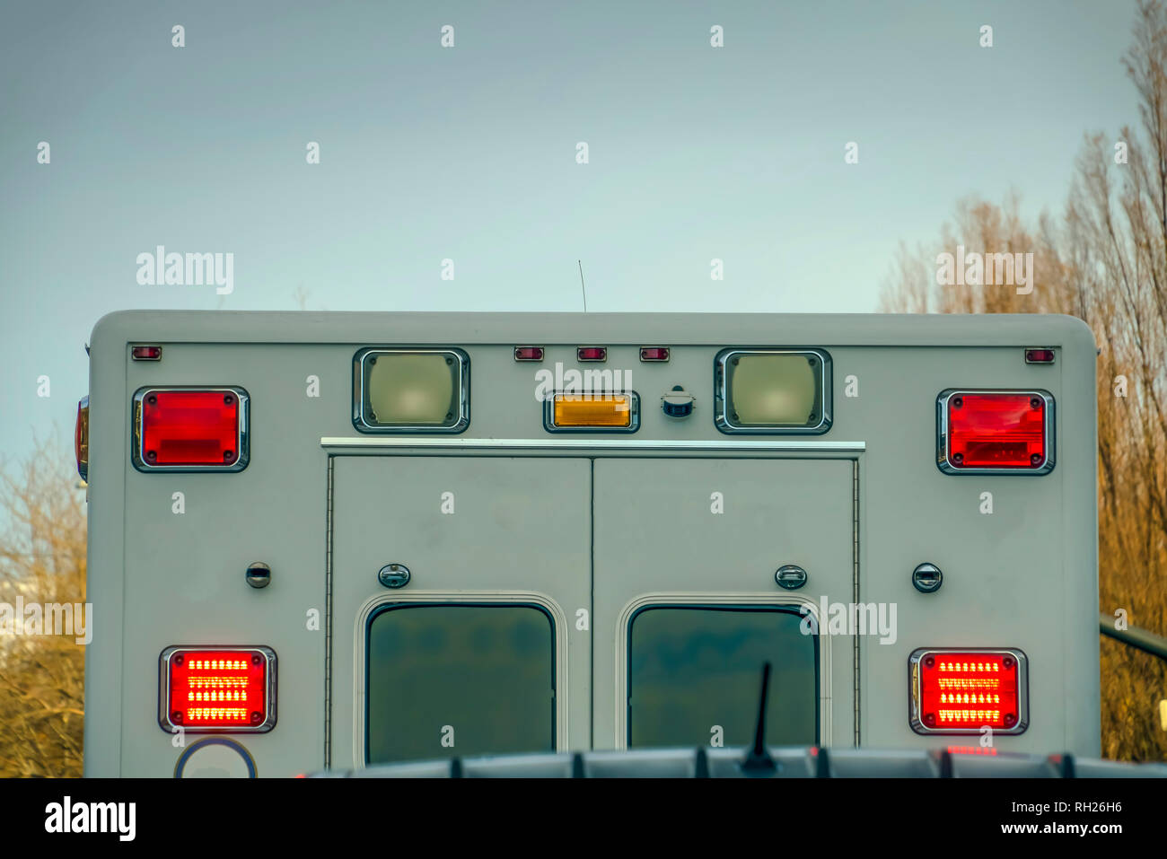 Rear View Of Ambulance Stock Photos & Rear View Of Ambulance Stock ...