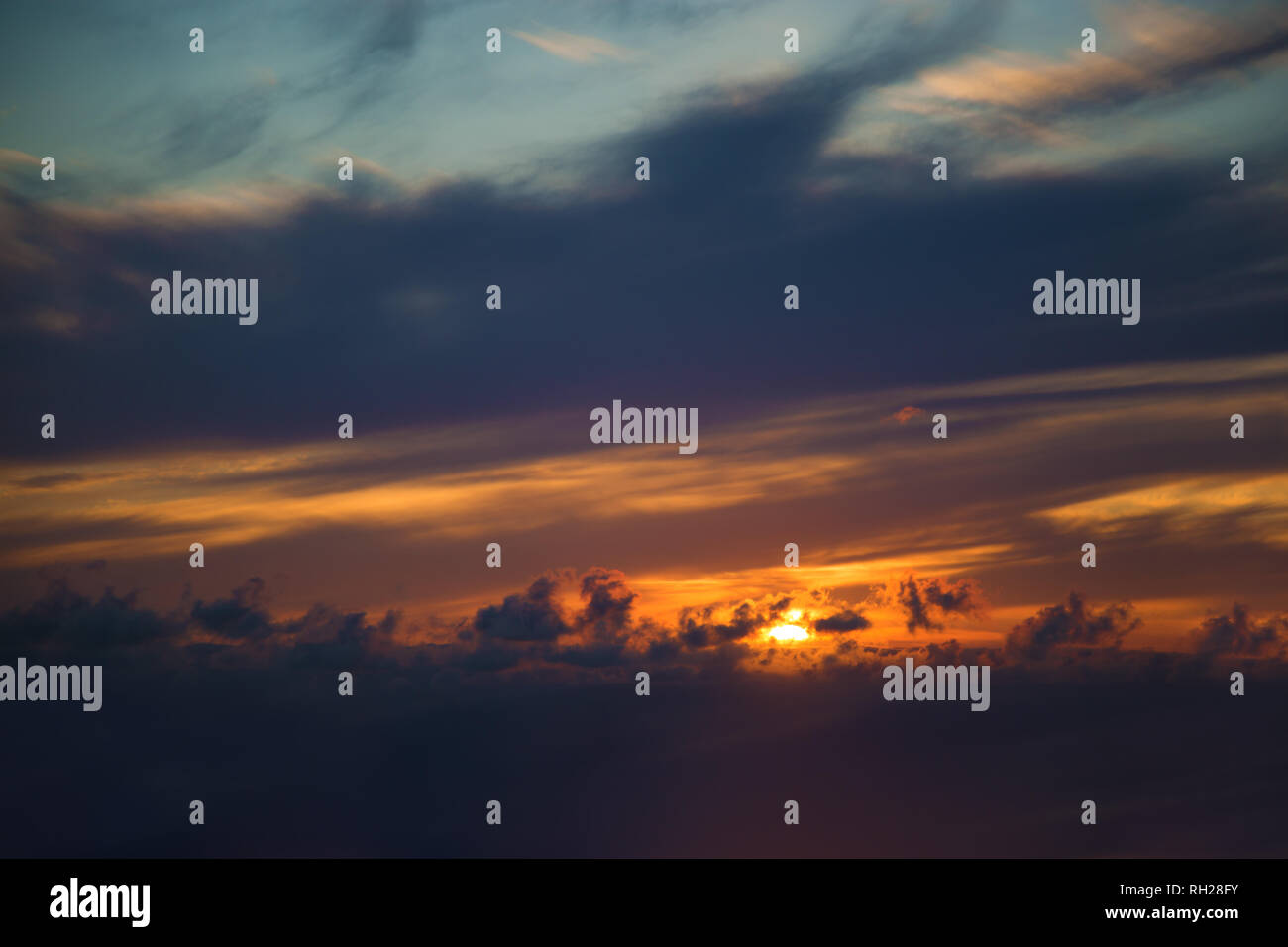Sky overcast hi-res stock photography and images - Alamy