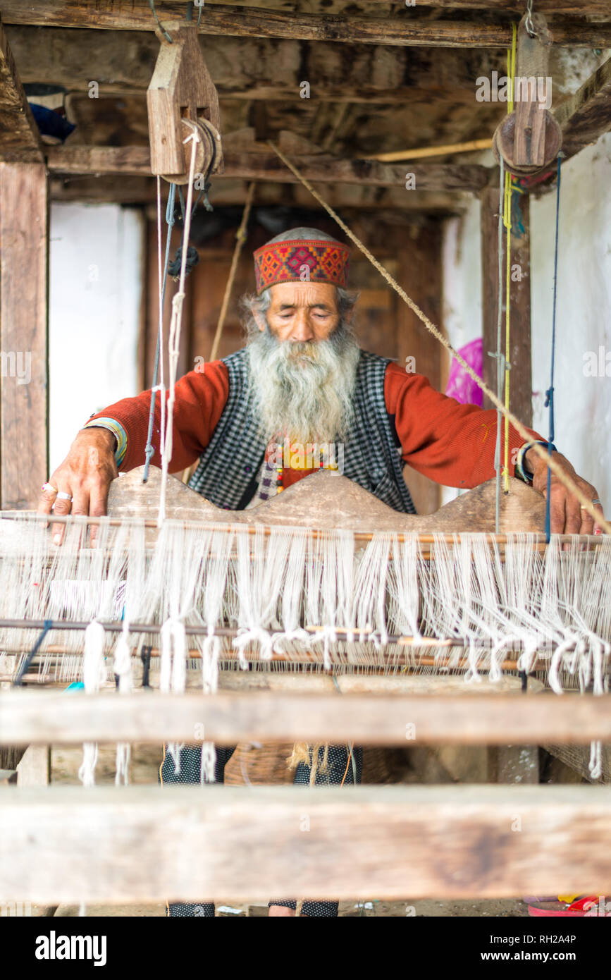 Handloom Weaver Stock Photos & Handloom Weaver Stock Images - Alamy