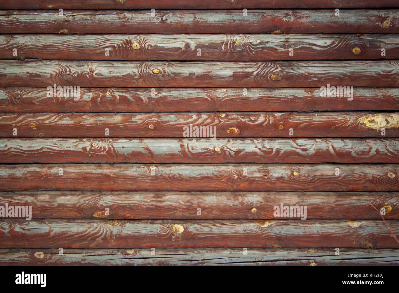 Vertical logs hi-res stock photography and images - Alamy
