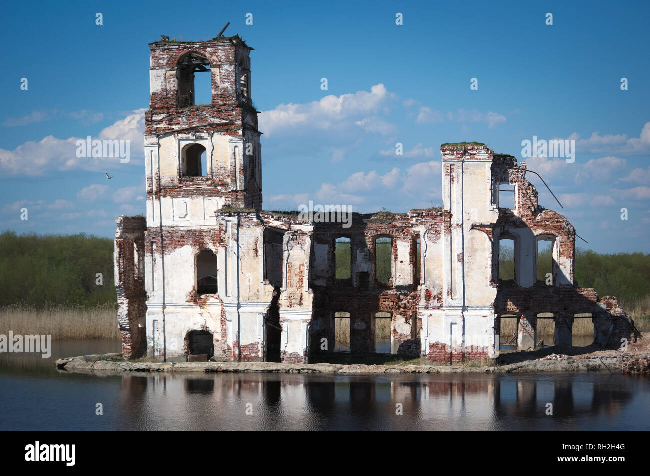 Sad monument hi-res stock photography and images - Alamy