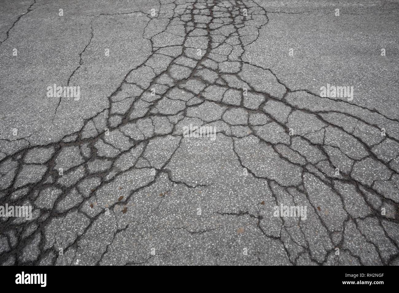 Broken asphalt hi-res stock photography and images - Alamy