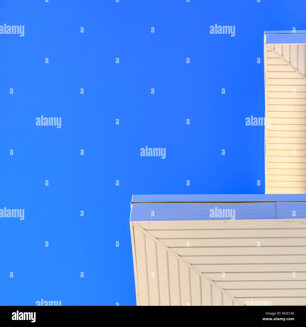 Underside roof hi-res stock photography and images - Alamy