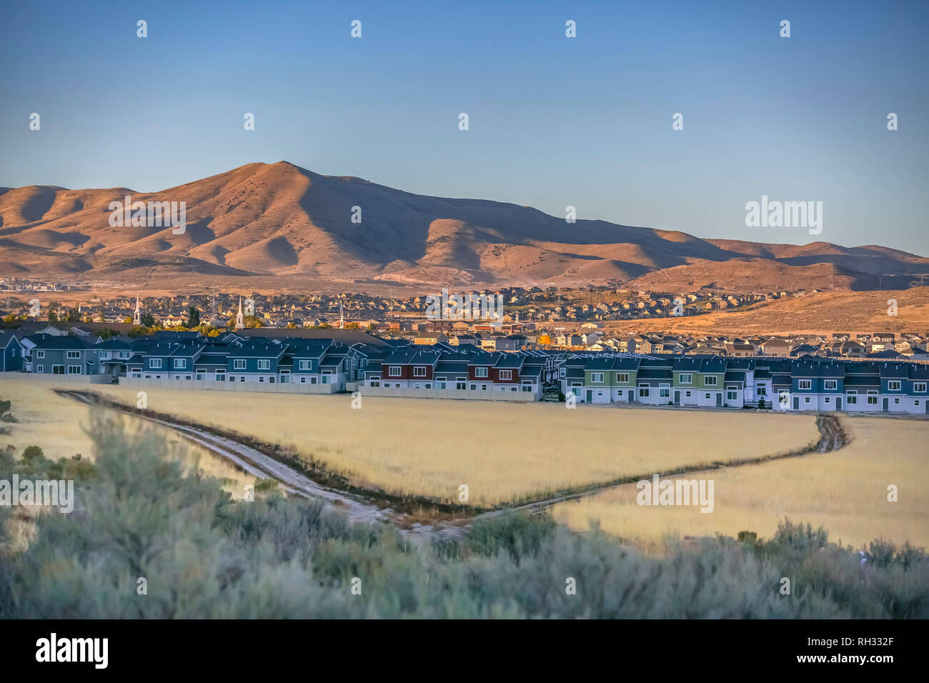 Utah valley grass field hi-res stock photography and images - Alamy