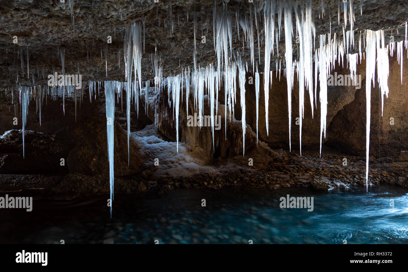 Hanging crystal cave hi-res stock photography and images - Alamy