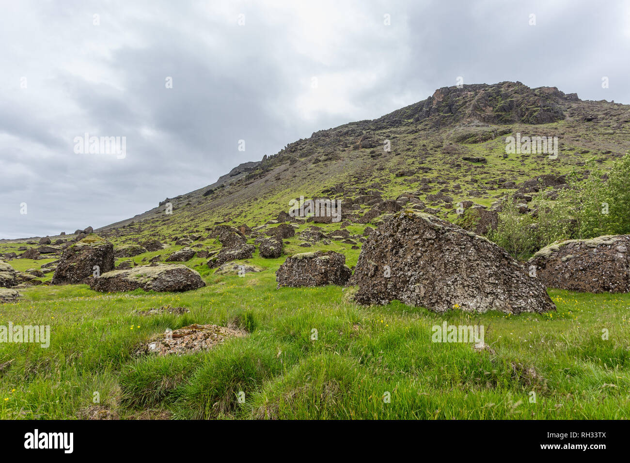 Grass slope hi-res stock photography and images - Alamy
