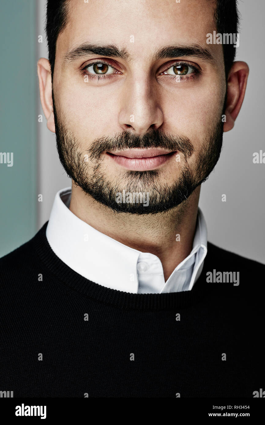 Man beard sweater portrait hi-res stock photography and images - Alamy